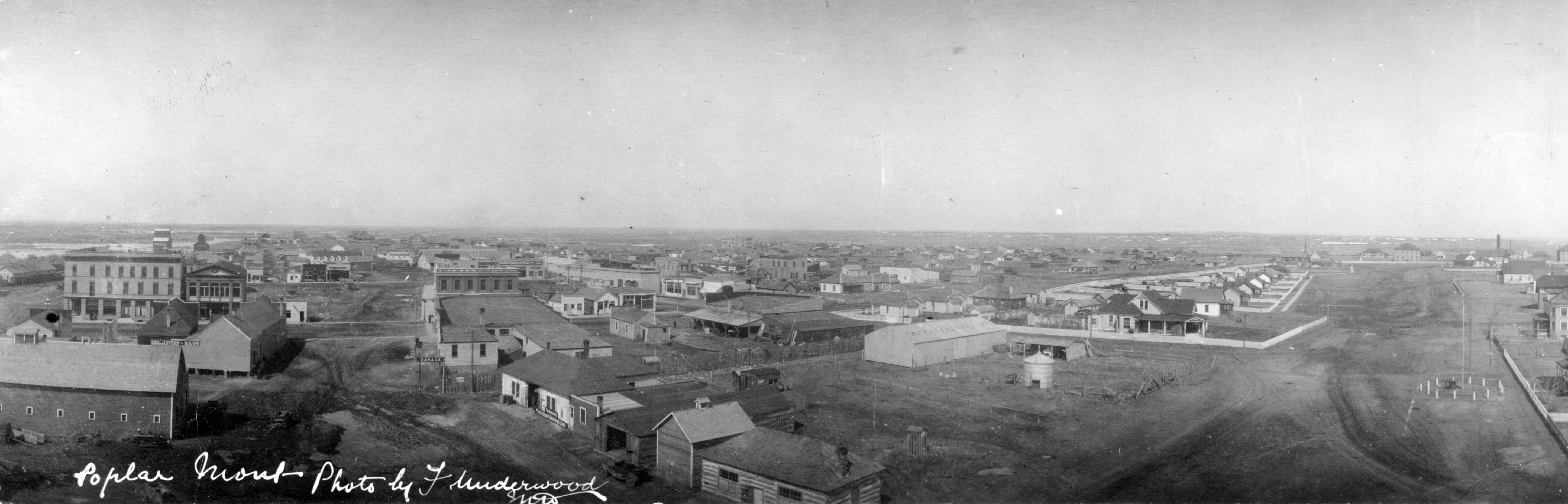 Poplar, Montana in 1917 (looking northwest)